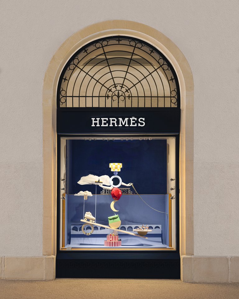 Hermès Window display in Zürich - Projects - ECAL